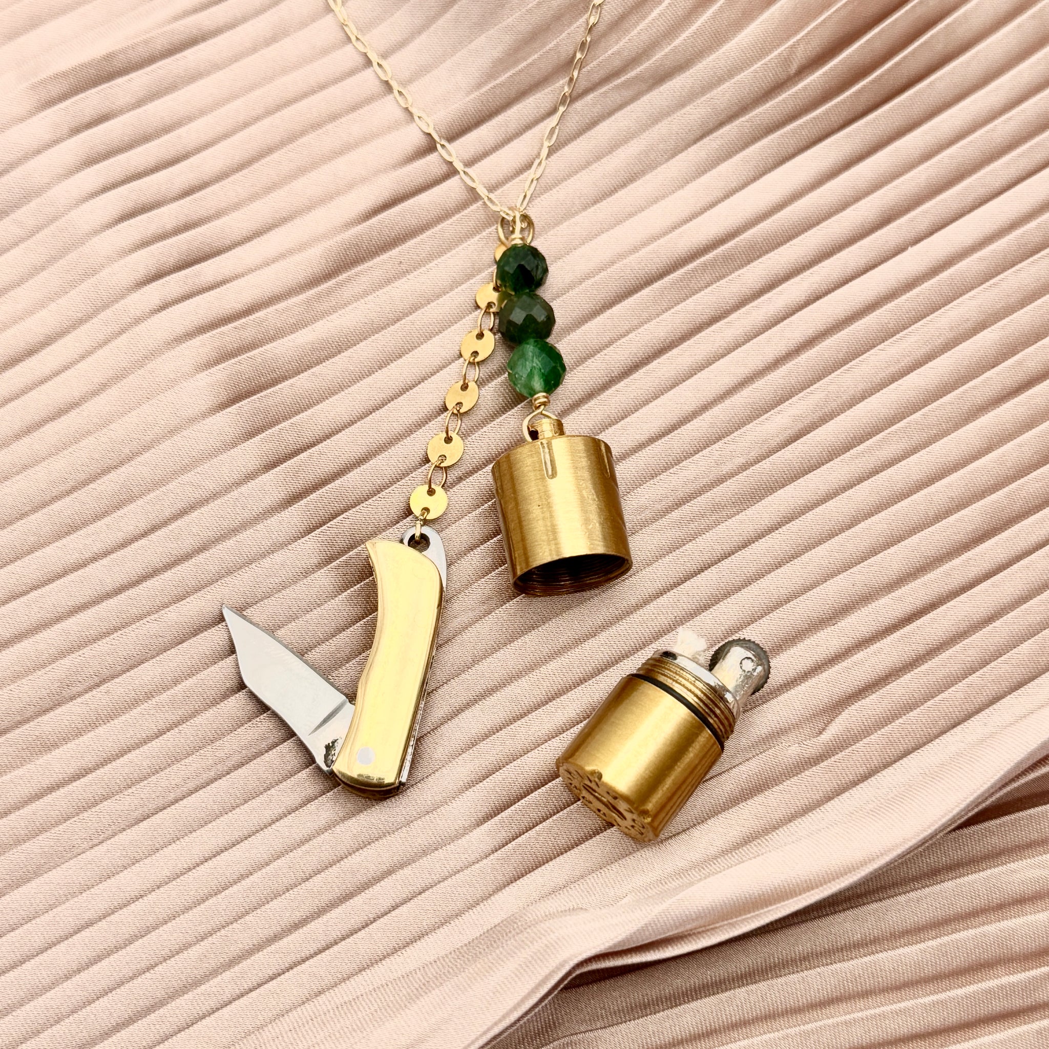 Rebel Kit Necklace Original